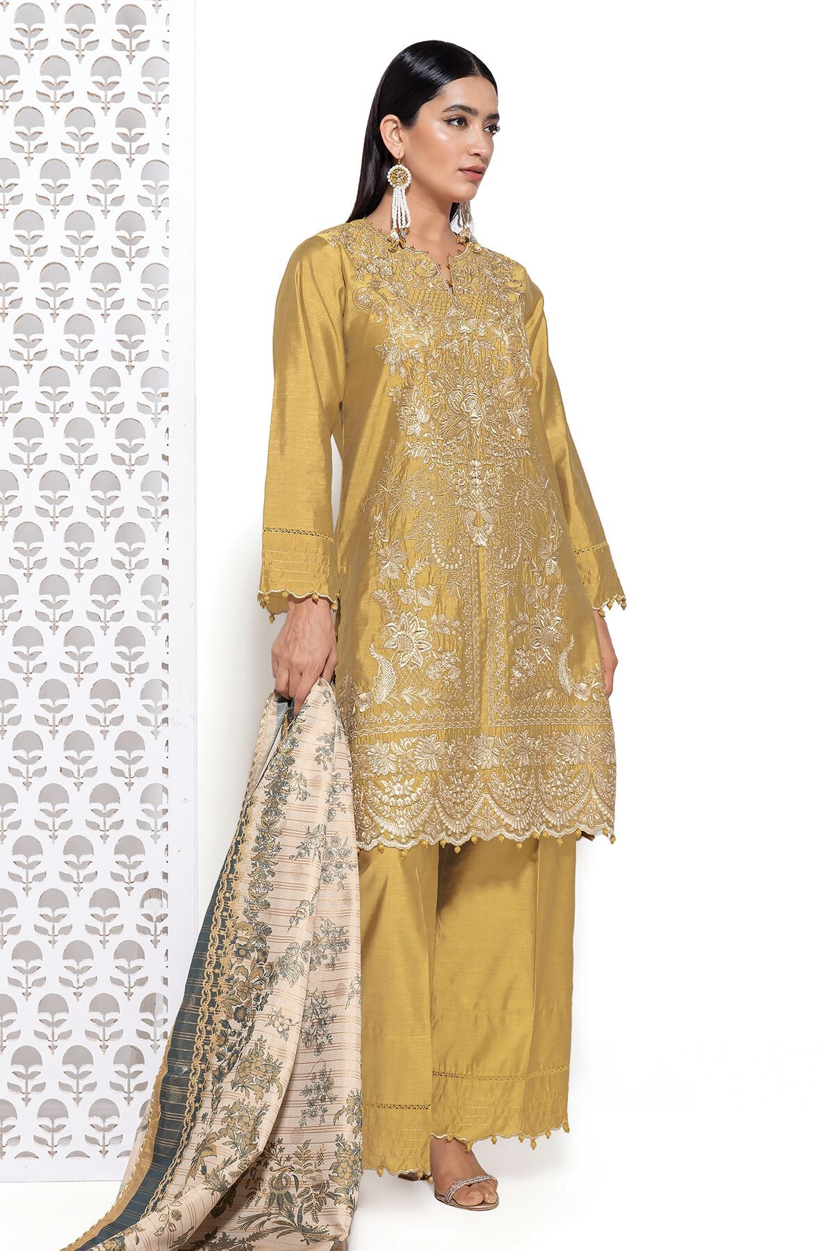 Unstitched Sale 2024 Flat 30 Fabrics Khaadi PK